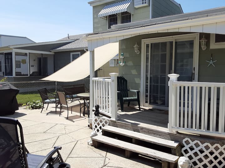 Cheerful Three Bedroom Close To Beach - Cape May, NJ