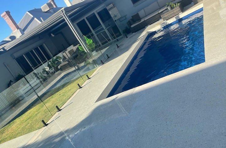 Serenity By The Sea - Adelaide