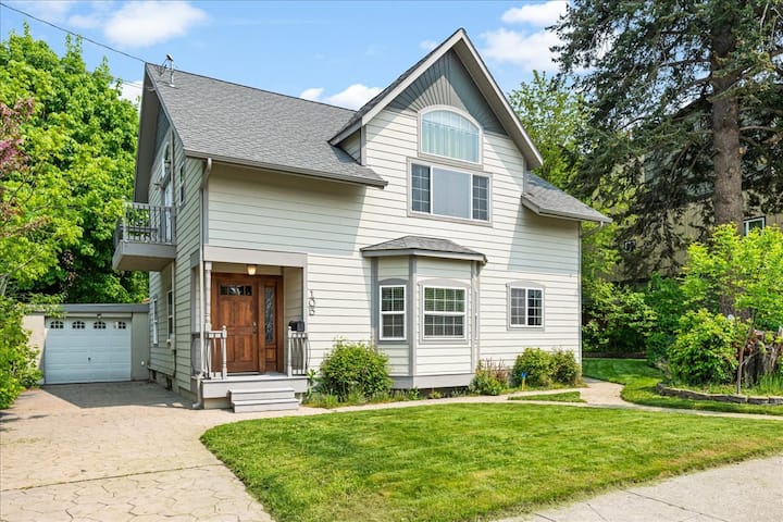 Spacious 5 Bedroom Home In Downtown Coeur Dalene - 코어 드얼린