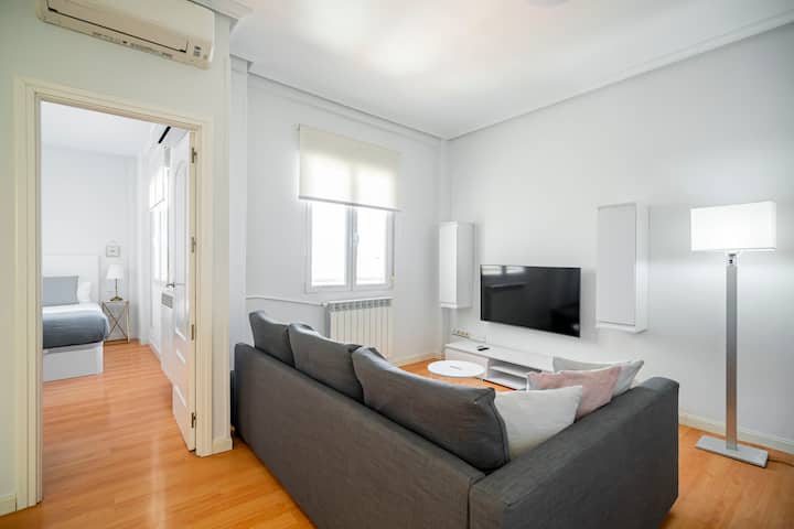 Beautiful Flat In Gran Via. - Madrid