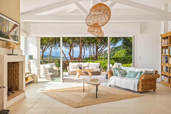 Arone: Superbe Suite Vue Mer 160d - Coti-Chiavari