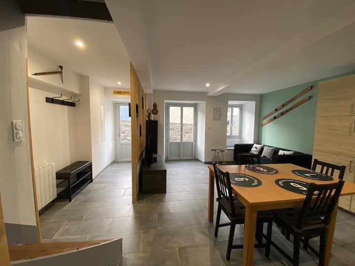 Maison De Village De Charme - 6/8 Personnes - Luz-Saint-Sauveur