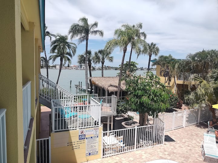 Unit 113 - The Bayside Getaway - St. Pete Beach, FL
