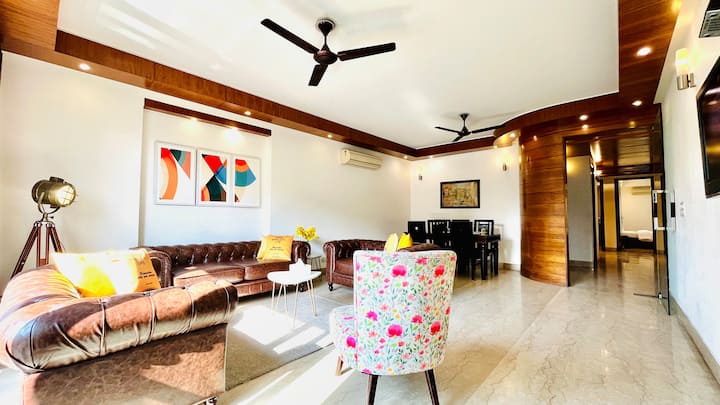 Bluo 3bhk M Block Mkt -Balcony, Lift, Parking - New Delhi