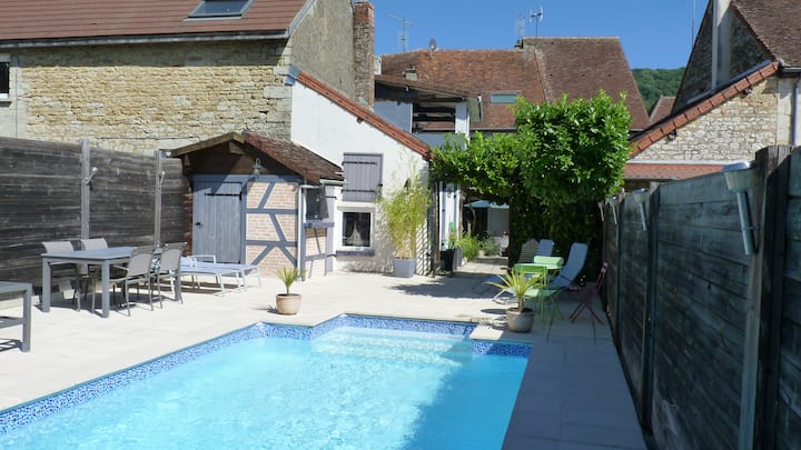 T1 Cosy En Rez De Jardin Dans Maison De Village - Jura