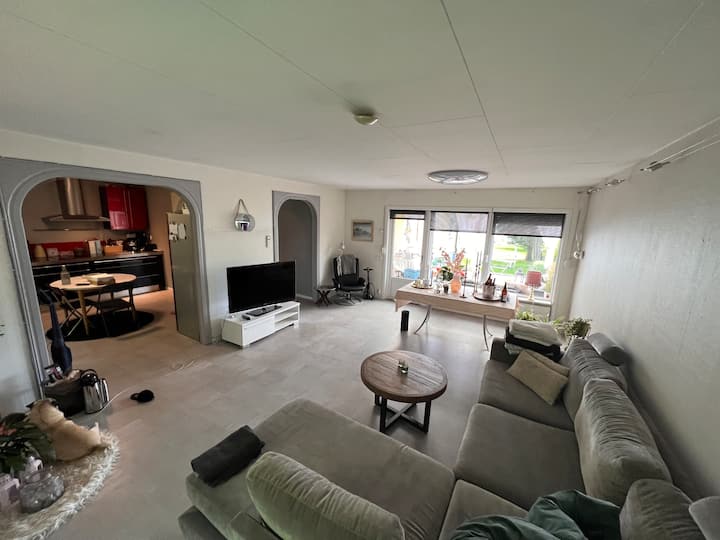 Trevlig Vila Med Egen Trägård Och Terrass - Ängelholm