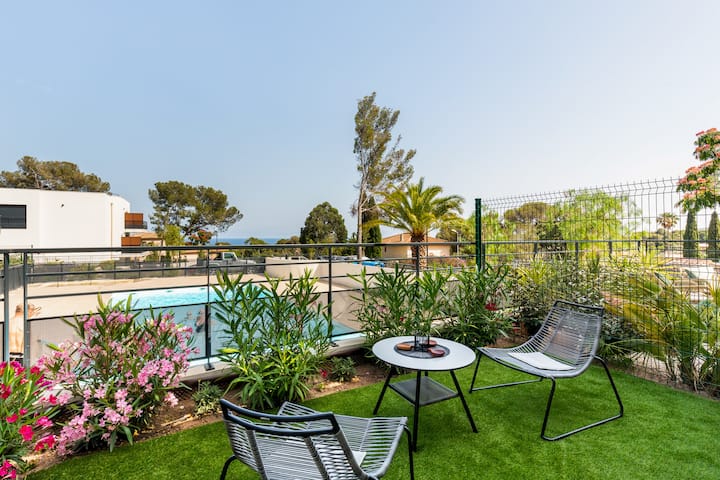 Superbe T2 Calme, Avec Piscine Et Vue Mer - Roquebrune-sur-Argens