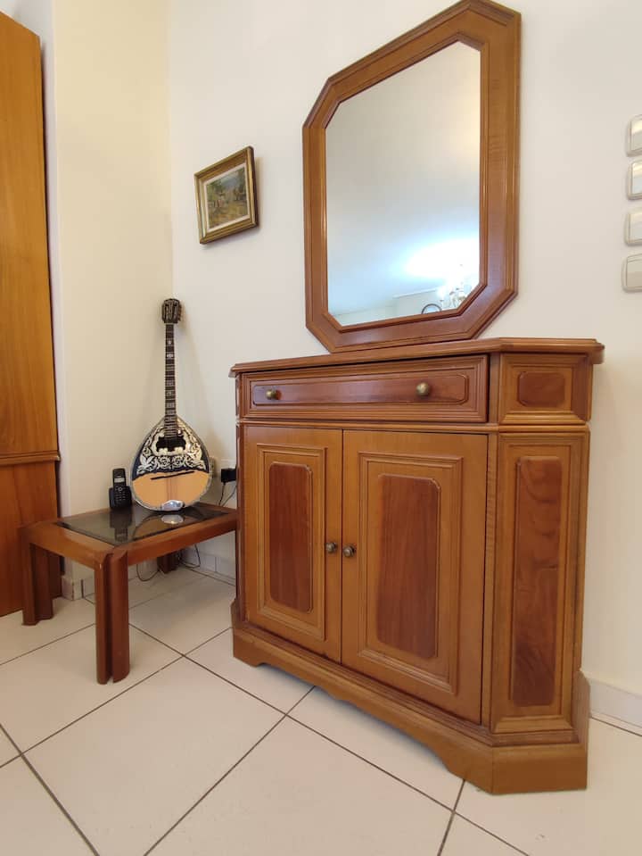 Lovely 4-bedroom Vacation Home , Airy And Sunny - Kalamata