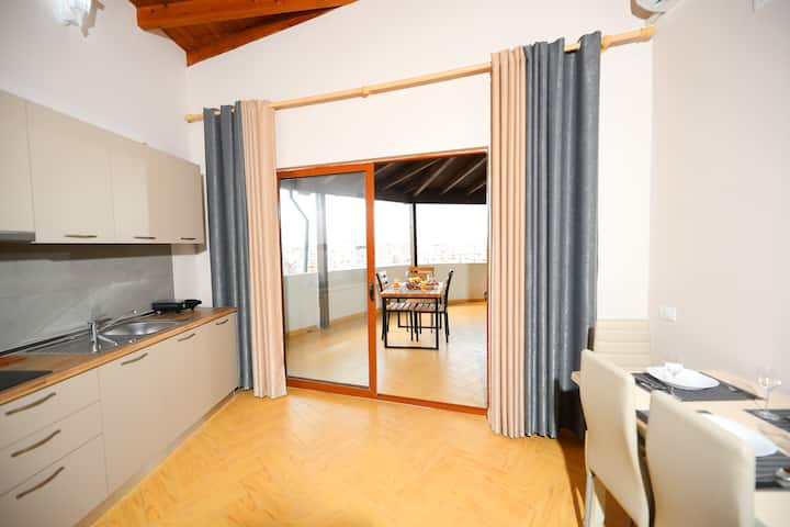 Lovely Apartment With Balcony, Vlore - Valona