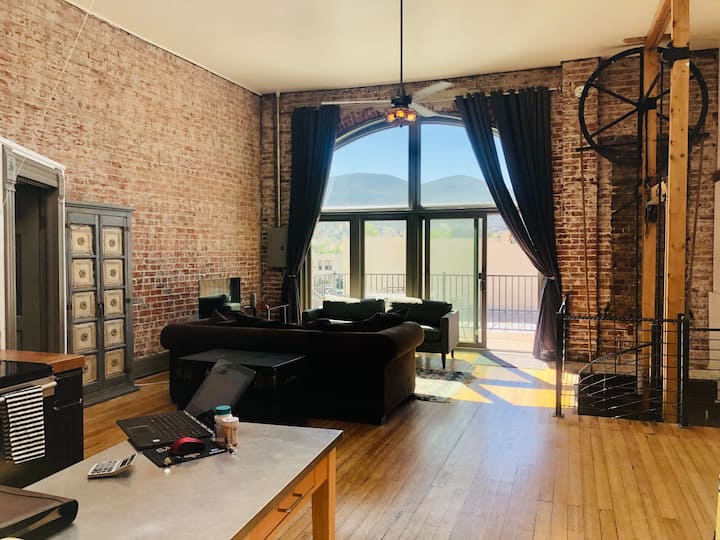 Salida Downtown Brick Condo In The Heart Of Town - Salida, CO
