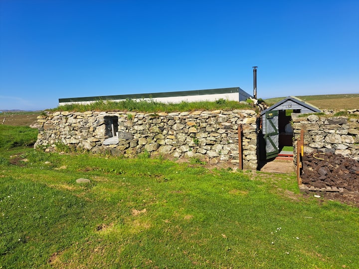 Accommodation For Up To 4. 
2 Beds And 2 Camp Beds - Lewis and Harris