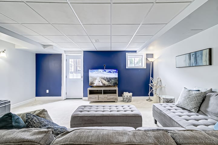 * Spacious & Modern 2br | Free Parking * - 브램턴