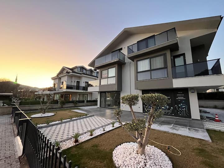 Brand-new Luxury Duplex In Göcek - Göcek