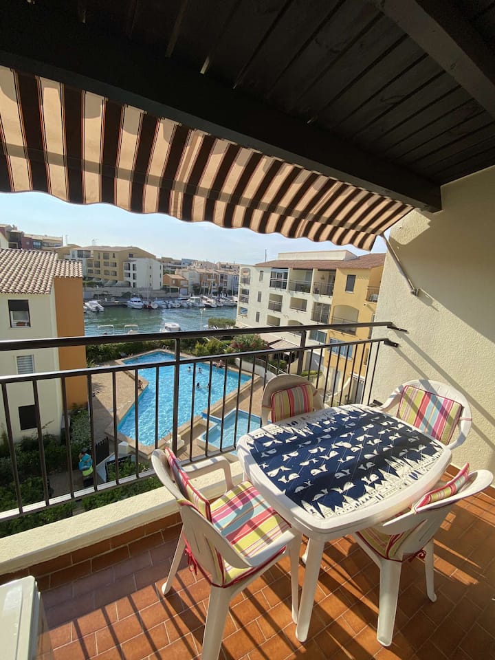 Studio Cabine Climatisé 
Terrasse Parking Piscine - Agde