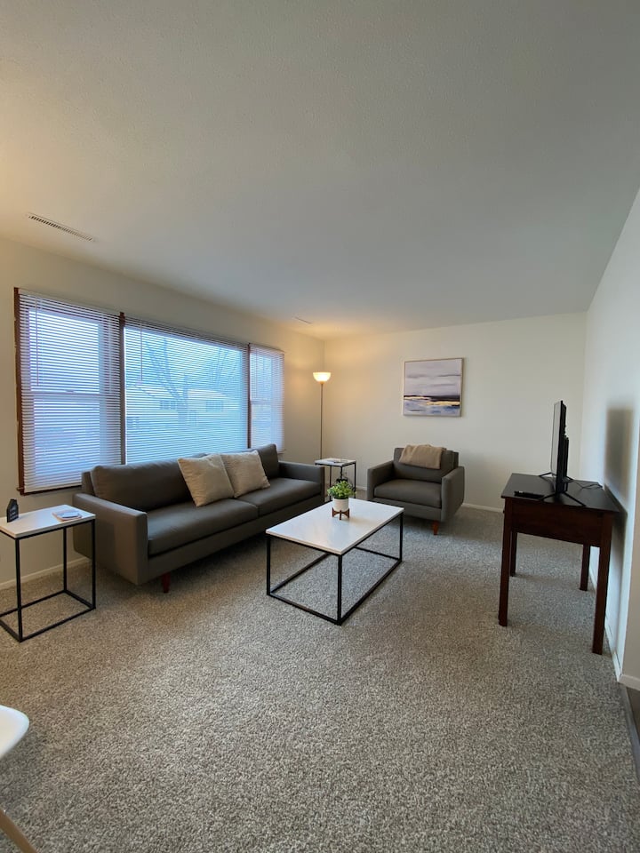 Gorgeous, Quiet 2 Bed 1 Bath Apt, Yard & Garage. - Pleasant Creek State Recreation Area, Palo