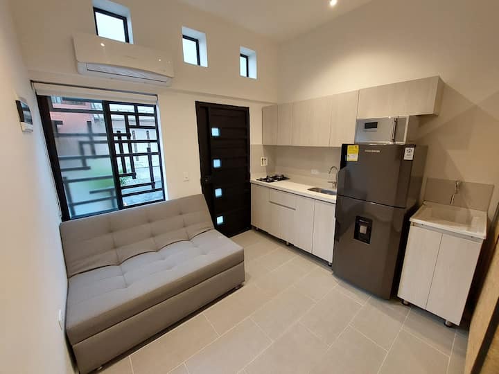 Hermoso Aparta Estudio En Medellín - Apto C - Colombia