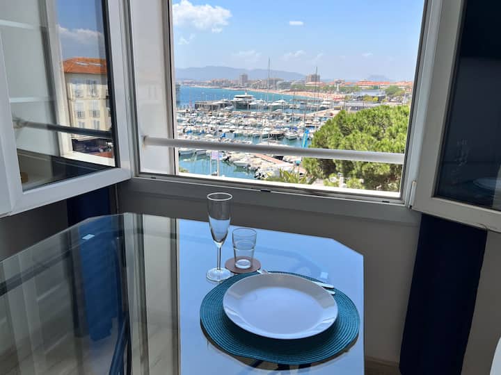 Lovely 2 Bedroom Flat Facing St. Raphael Marina - Saint-Raphaël
