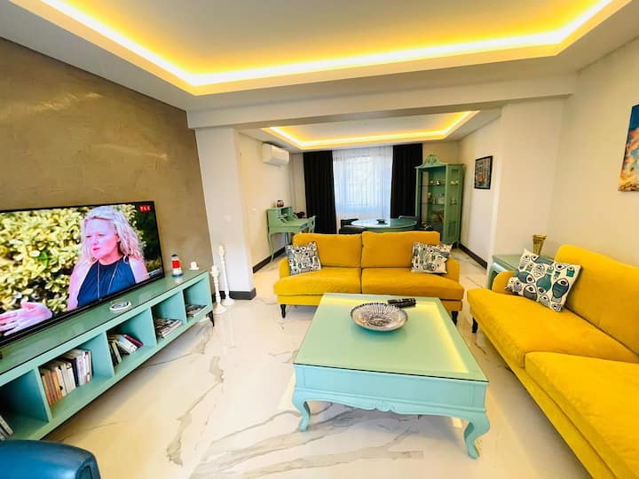 New 3+1 House, Great Location On Bagdat Street - Adalar