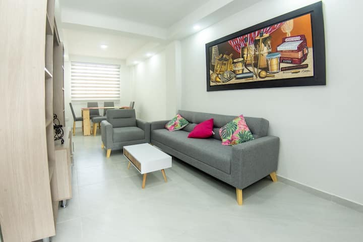 Lovely 3-bedroom Condo With Free Parking. - Cartagena