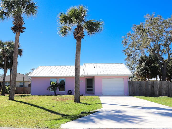 Charming Whole House Rental * Rv & Boat Friendly! - Sebastian, FL