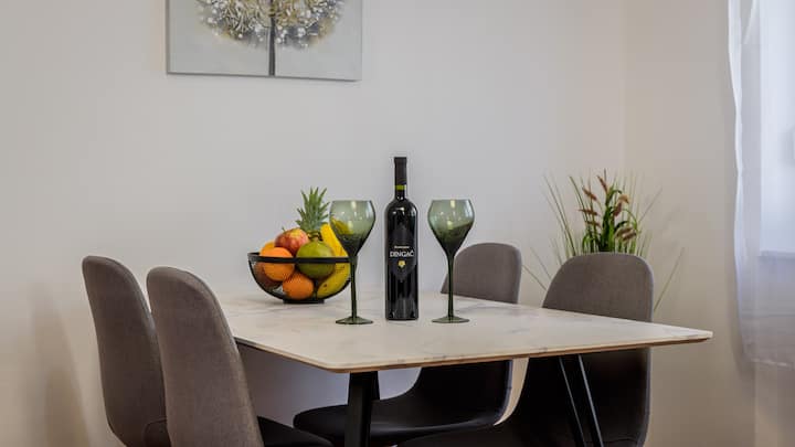 Four Seasons Apartment - Free Parking - Zagreb