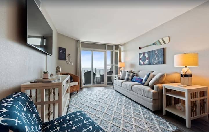 Myrtle's Peak - Romantic Getaway With Oceanviews - Myrtle Beach, SC