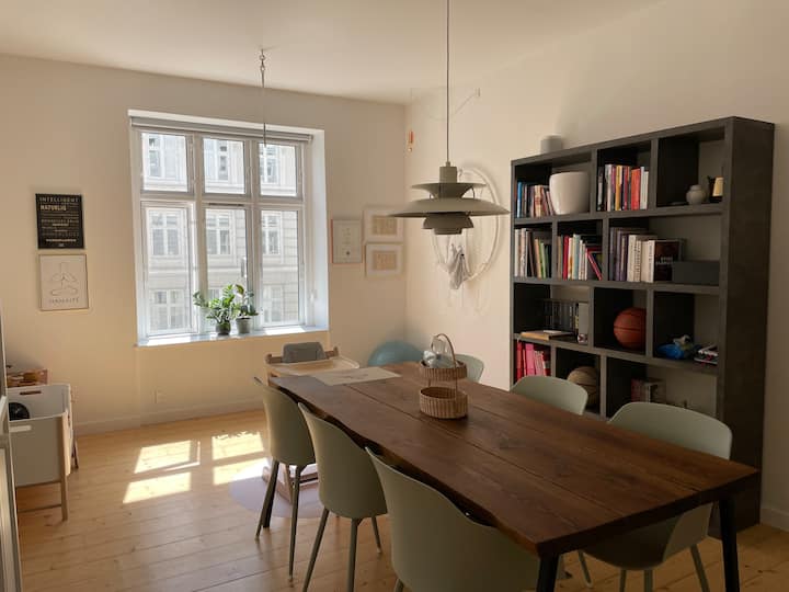 Exclusive Inner City Apartment With Yard - Kopenhaga