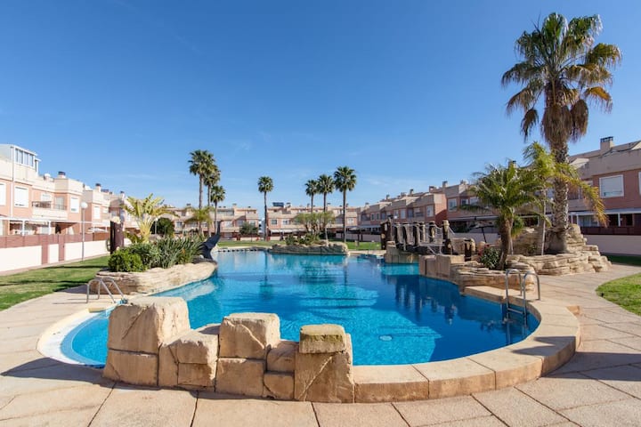 Villa Paraíso: Playa, Piscina, Jacuzzi Y Relax - Santa Pola