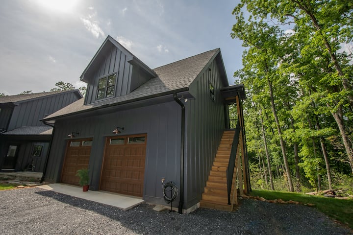 The Nest...lovely 2 Bedroom Apartment In The Woods - Wintergreen, VA