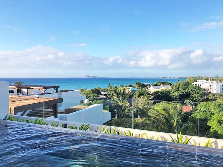 Luxury 4 Bed Penthouse, Pool & Stunning Sea Views - 模里西斯