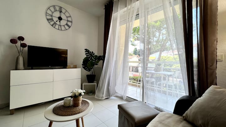 *Studio Cosy Avec Parking Privé/balcon/climatisé - Nice