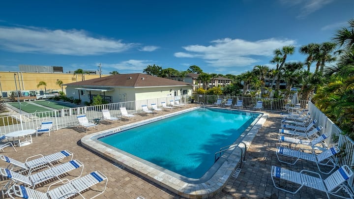 Palm Manor Resort - Unit 6-203 - Englewood, FL