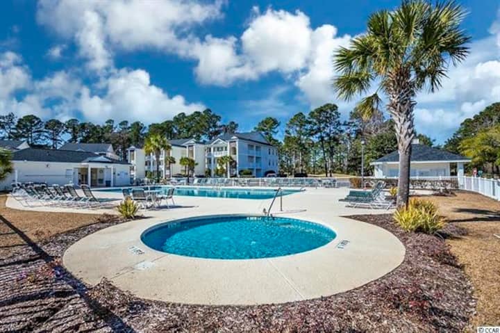 Beach & Golf Galore! Luxury Pool/spa/2br/2ba Condo - マートルビーチ, SC
