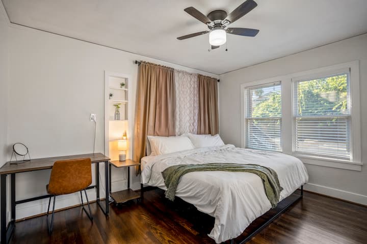 Boho Stylish Sanctuary | Montrose Museum District - Houston, TX