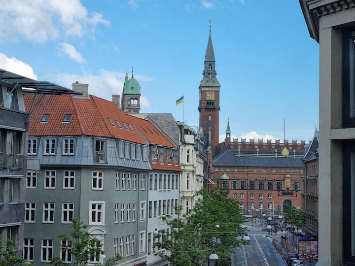 Omhyggeligt Indrettet Kunst Og Designhub, Indre By - Copenhaguen