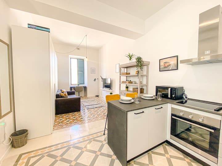 Smart Studio 1 - 'Sacre Cuor' Sliema - By Solea - Malta