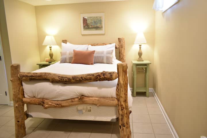 Secluded Country Apartment On Fifteen Acres - Stonington, CT