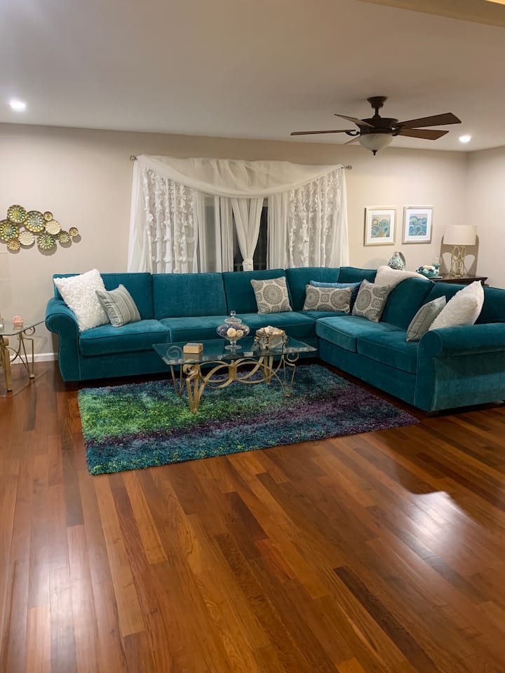 Relax Villa ,Hot Tub /New Pool,7min From The Beach - Hampton Bays, NY