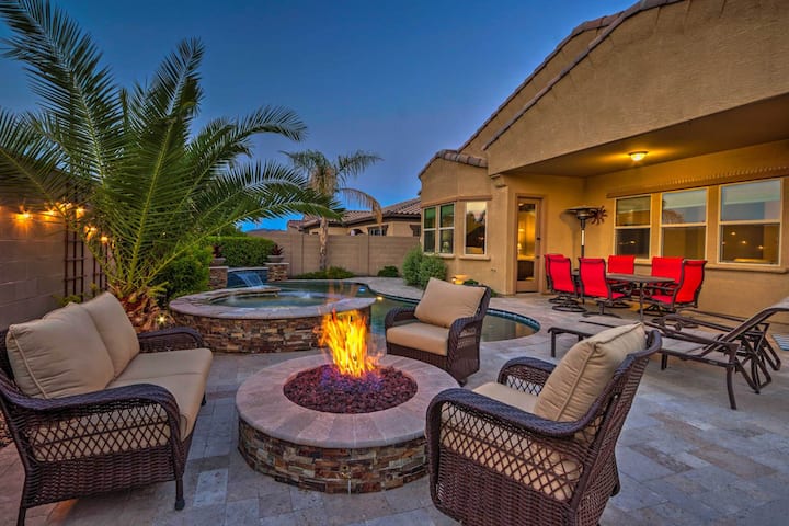 Luxe Estrella Mountain Adobe - Heated Pool & Spa! - Goodyear, AZ
