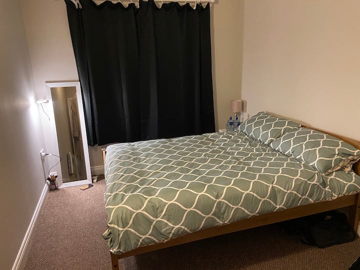 Delightful Double Bedroom In A City Apartment - Limerick