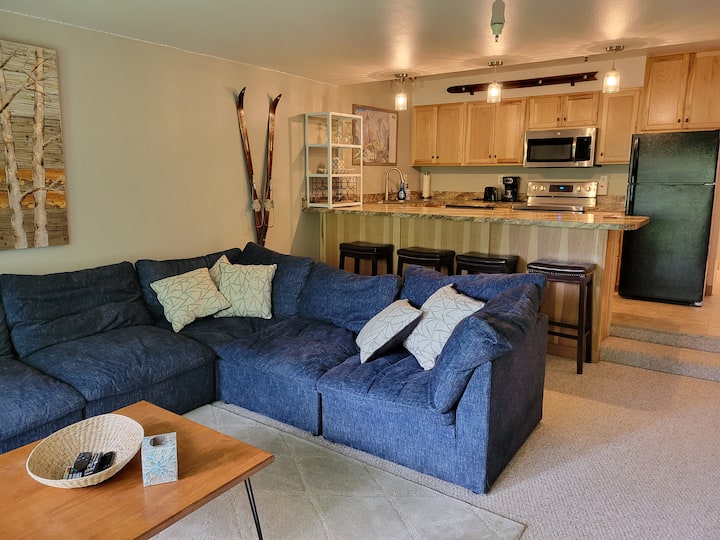 Ultimate Alyeska Resort Experience - 2 Bdrm Condo - Girdwood, AK