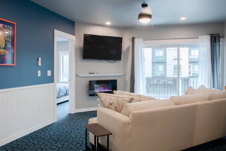 Salem City Loft 227 Two Bedroom W/decks &Parking - Salem