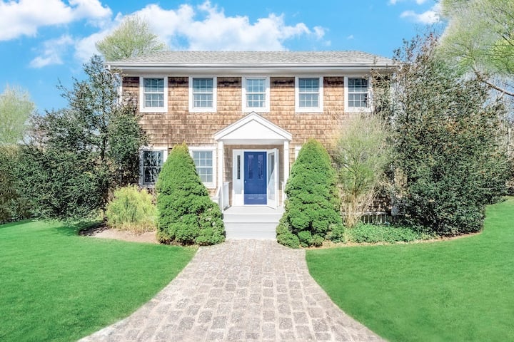 Perfect Getaway In Heart Of East Hampton - East Hampton, NY