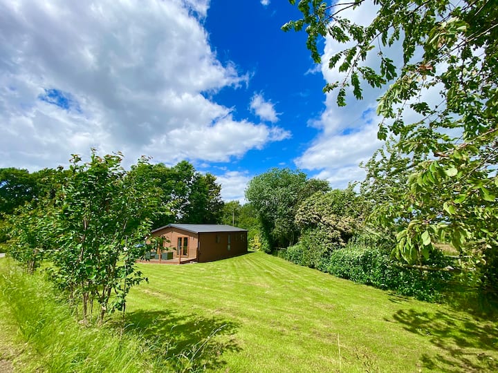 Luxury 2 Bedroom Lodge In Rural Cheshire - Northwich