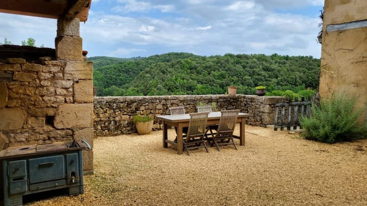 Agréable Maison En Pierre Avec Vue Sur La Vallée - Vézac
