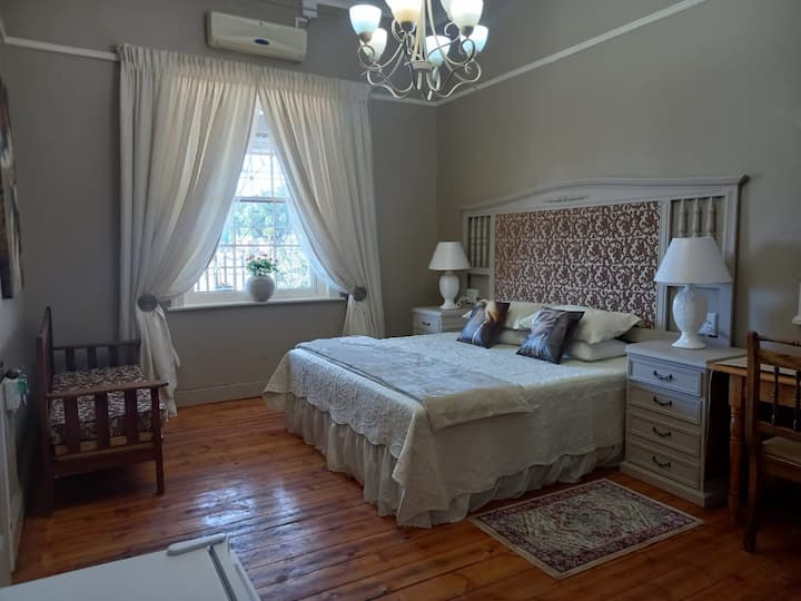 Romantika Guesthouse - Double Room (Peace) - Bloemhof