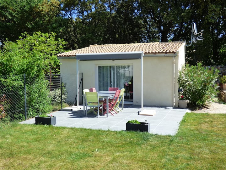Joli Gîte Au Calme - Saint-Paul-Trois-Châteaux