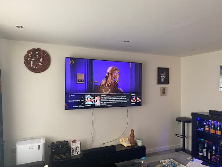 New Built 3bd Wt Garden& En-suite B/room,sky,ps5 - Manchester