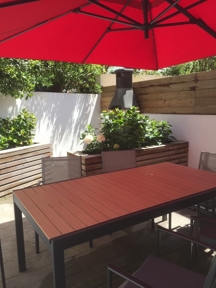 Maison Mitoyenne Avec Une Belle Terrasse - Ciboure