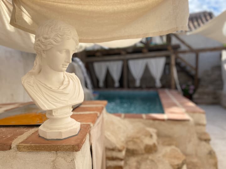 Historic House | Pool, Spa & 6' From Puy Du Fou - Spanien